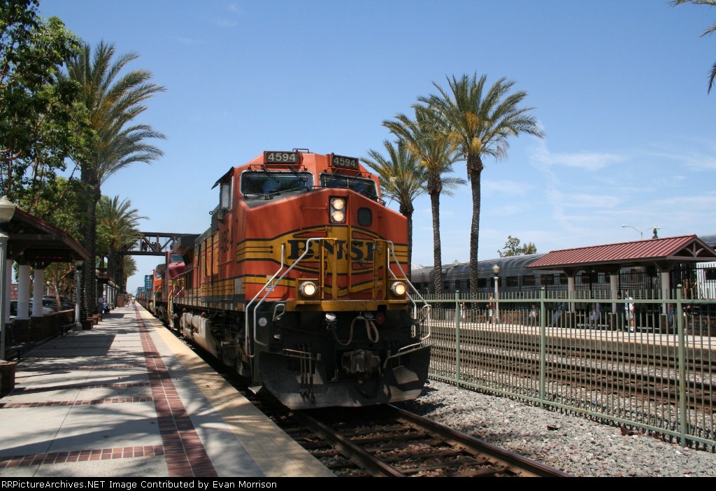 BNSF 4594